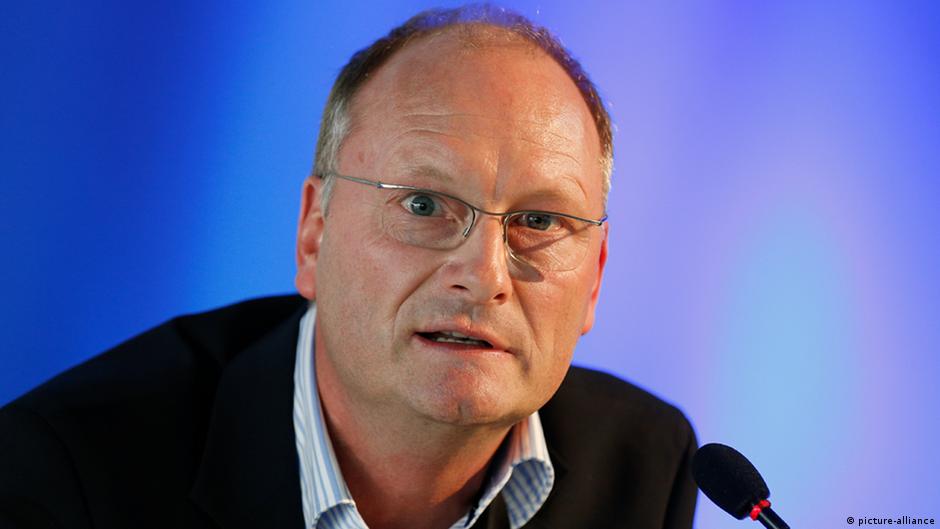 So let’s talk about the weather with a real weather-man – DW – 06/15/2015