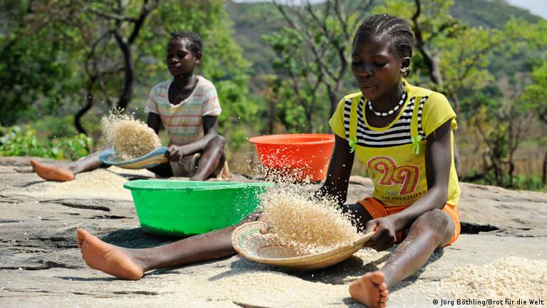 Southern Angola: Poverty in a land of plenty – DW – 11/18/2013