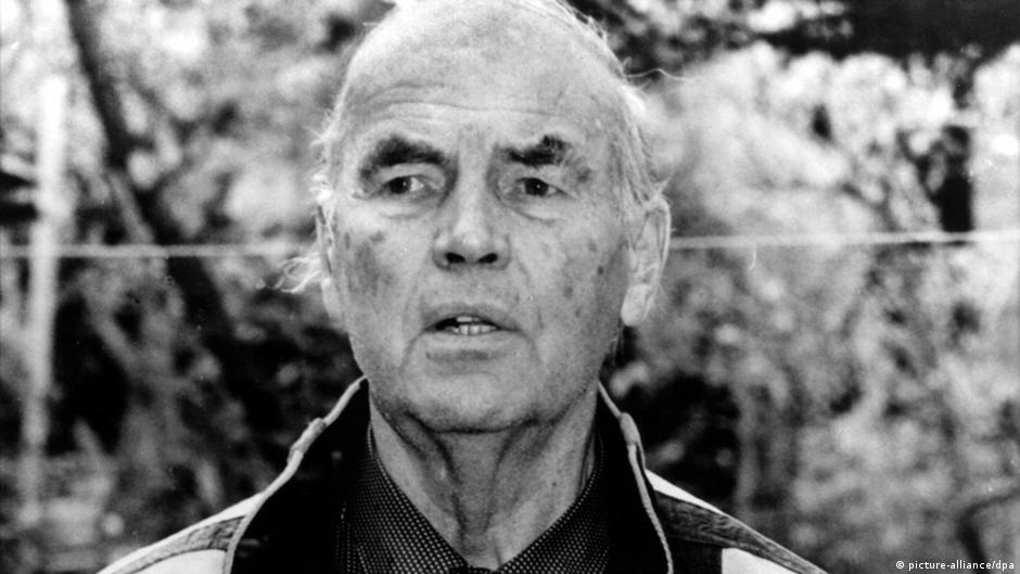 Argentina no albergará los restos mortales de Priebke – DW – 12/10/2013