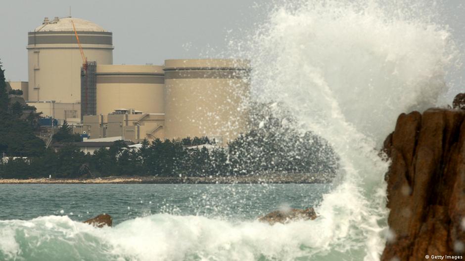 Japan's sea defense – DW – 03/24/2015