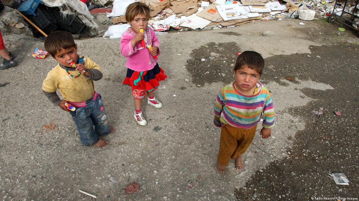 Killing children – DW – 12/04/2013