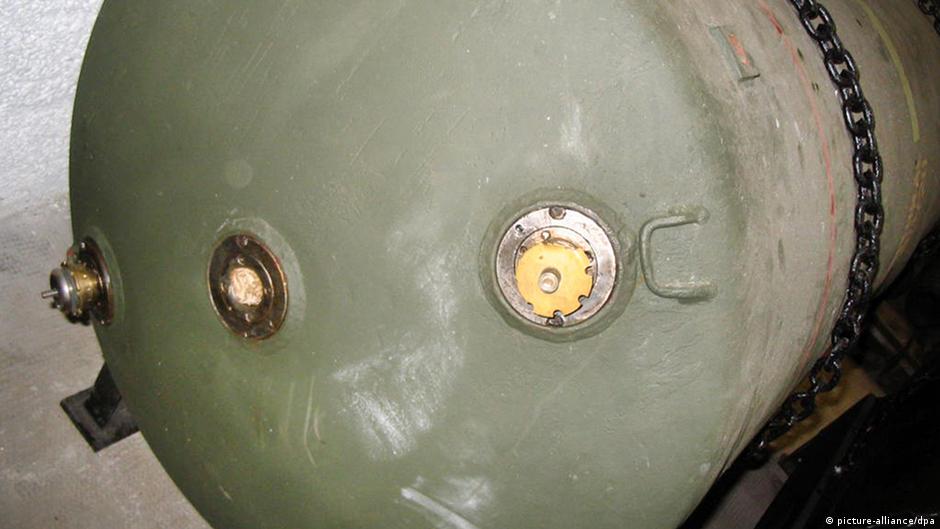 WWII bomb forces evacuation – DW – 11/03/2013