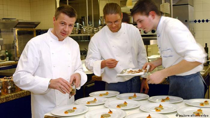 Germany's top chefs reach for the stars | DW Learn German