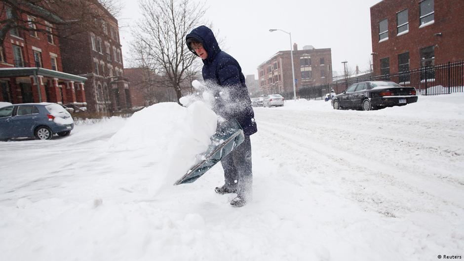 برودة "تهدد الحياة" تجتاح ولايات الغرب الاوسط الامريكي – DW – 2014/1/6
