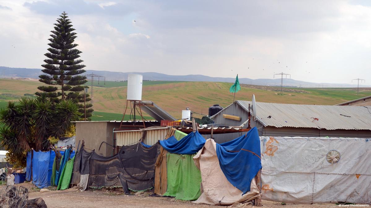 Living in limbo – DW – 02/15/2014