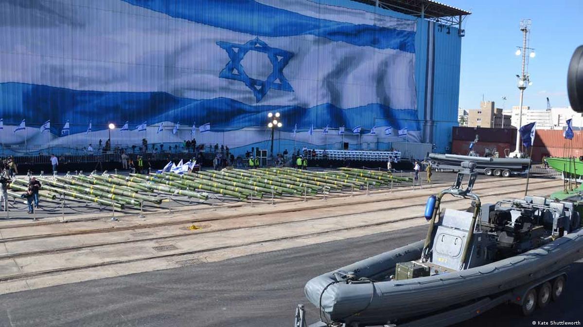 Seized rockets – DW – 03/11/2014