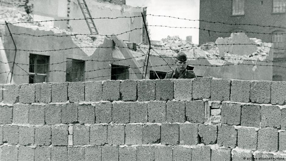 Escape from East Berlin – DW – 08/18/2019