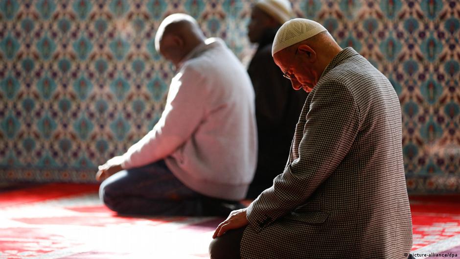 Muslims need more self-reflection – DW – 07/04/2016