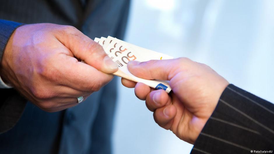 Italian businesses struggle to avoid Mafia loans – DW – 05/21/2020