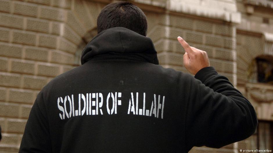 أنباء عن سيطرة إسلاميين على 15 مدرسة ببريطانيا – DW – 2014/4/13