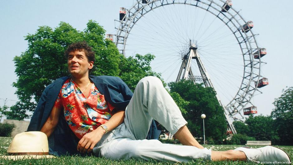 1998: Cantor Falco morre em acidente – DW – 06/02/2018