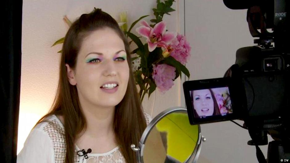 Videoblogger als Beruf – Die YouTube-Stars und die Werbung – DW – 14.05 ...
