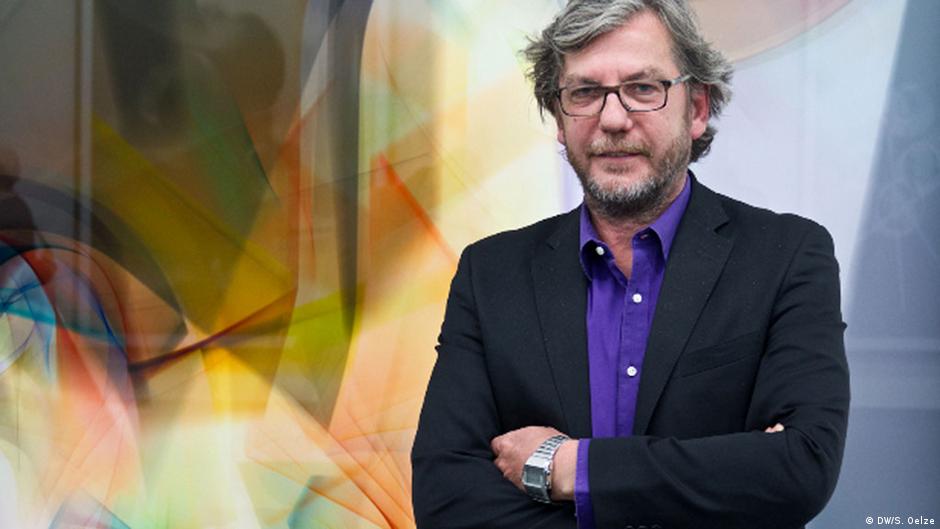 Modern Photograms by Thomas Ruff – DW – 10/17/2014