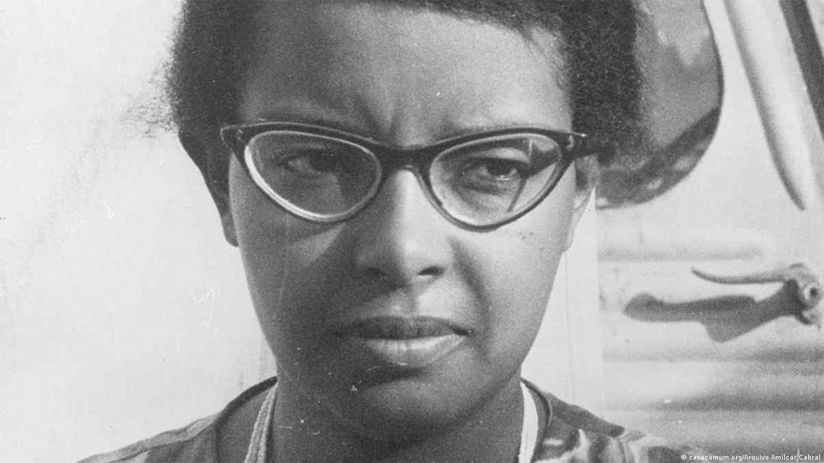 Lilica Boal, a eterna diretora da Escola-Piloto do PAIGC – DW – 17/10/2014