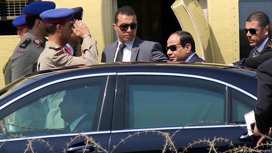 Egypt sacks top auditor after corruption claims – DW – 03/29/2016
