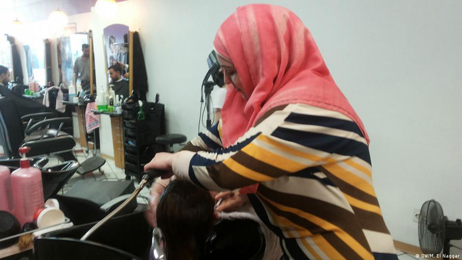 ألمانيا: دعوات لفتح سوق العمل أمام اللاجئين – DW – 2014/12/7