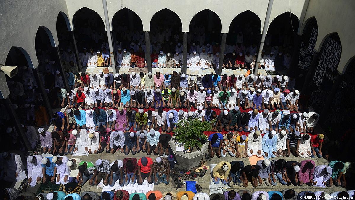 Technology helps Muslims keep check of Ramadan rituals – DW – 07/02/2015