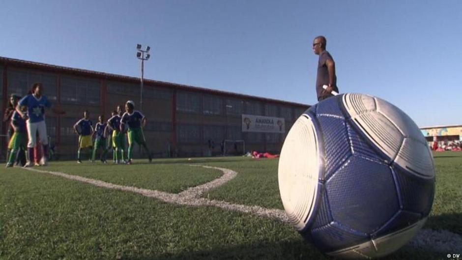 Football for Gangsters in South Africa – DW – 09/15/2014