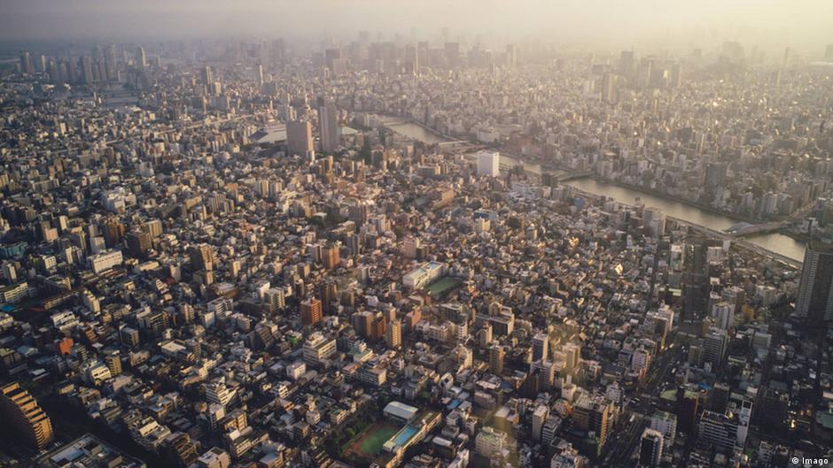 What makes a city? – DW – 10/17/2016