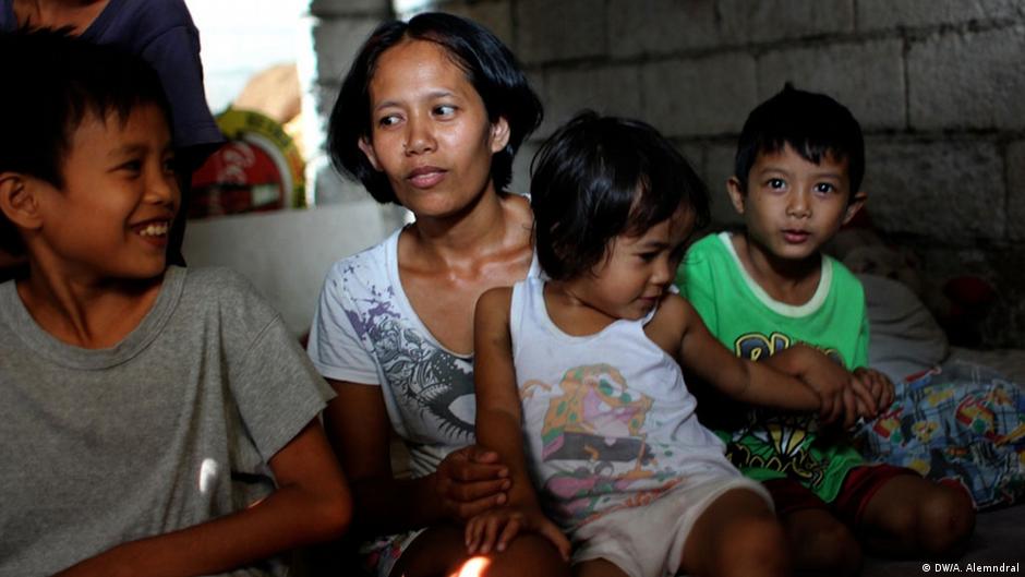 Contraceptives Philippines – DW – 11/05/2014