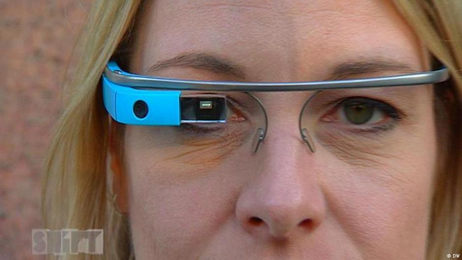 Wearable tech shows way to the future – DW – 03/19/2018