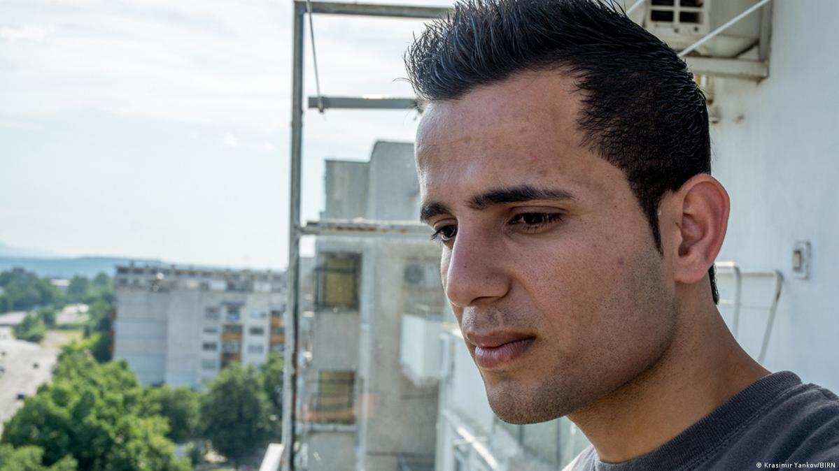 Syrian refugees leave Bulgaria for German limbo – DW – 11/28/2014