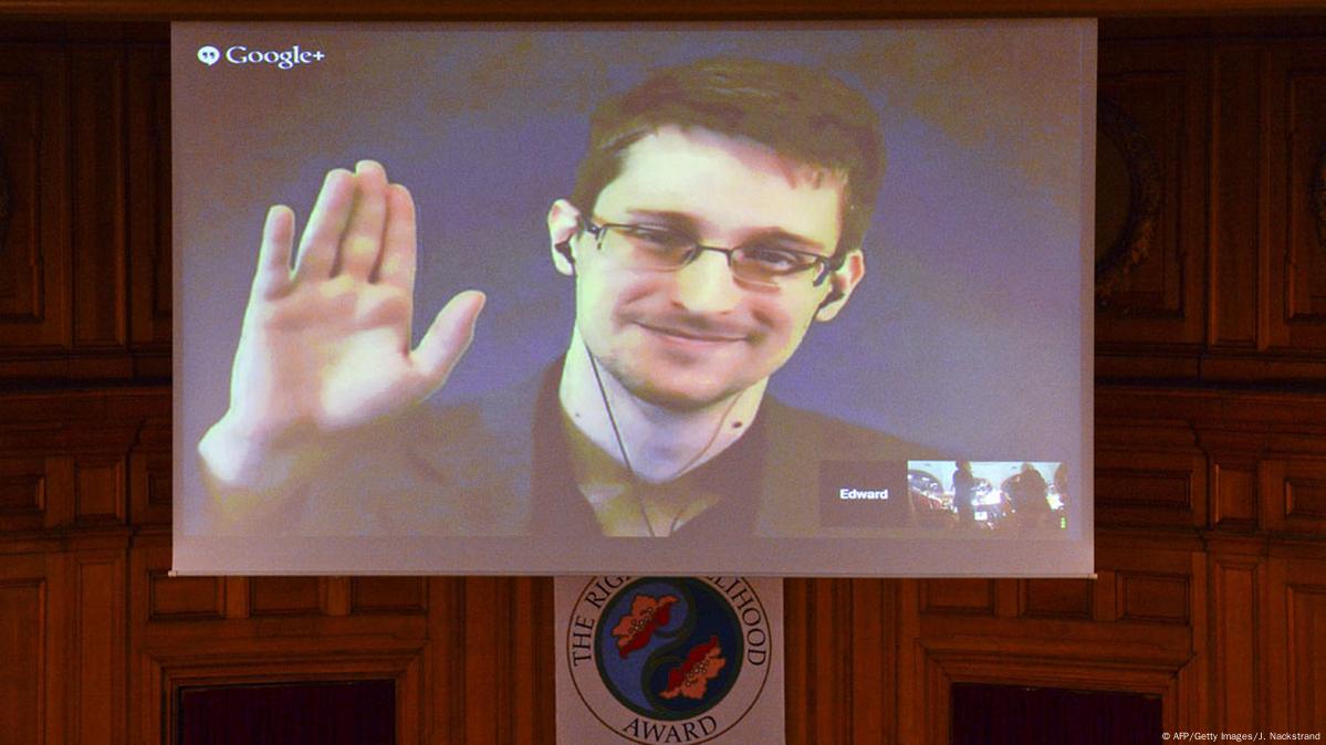 Edward Snowden Gets Human Rights Award In Berlin Dw 12 14 2014