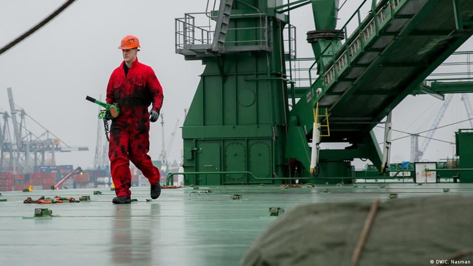 #headabovewater: Call of duty - Full episode – DW – 12/27/2014