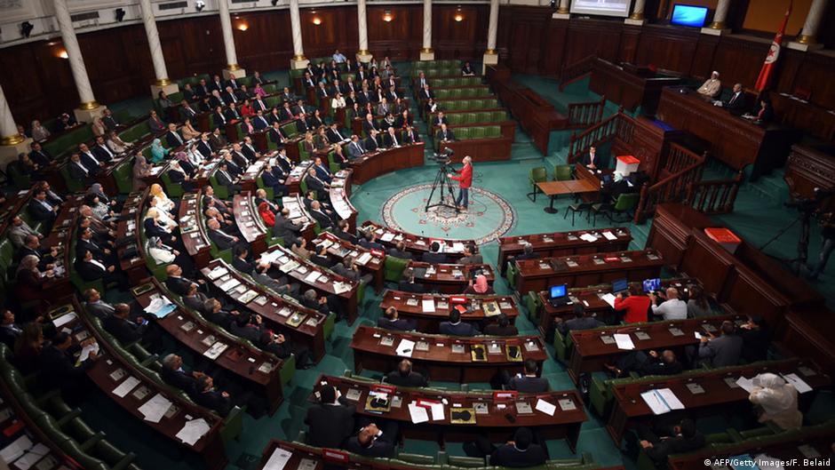 أغلبية برلمانية لتحالف علماني حاكم بقيادة "نداء تونس" – DW – 2014/12/12