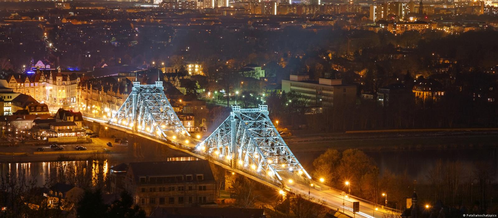 Arte Fantástico De Blue Bridges Perfil De Erlebnisregion Ochsenkopf