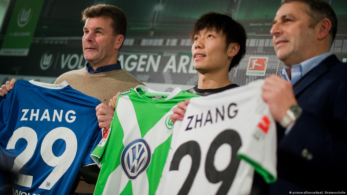 Bundesliga club Wolfsburg sign Chinese midfielder Zhang Xizhe – DW – 12 ...