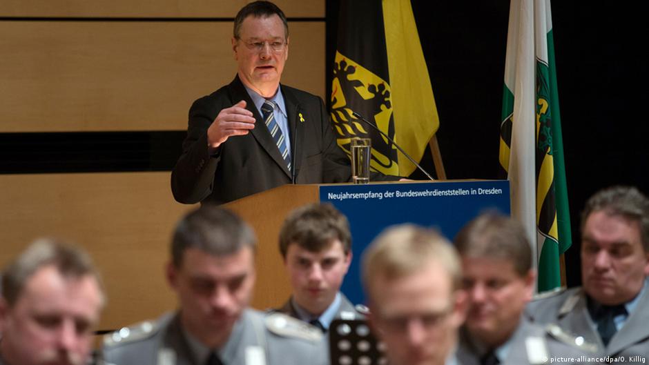 Bundeswehr in 'downward spiral'