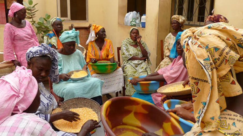 Senegalese textiles revival – DW – 12/19/2014