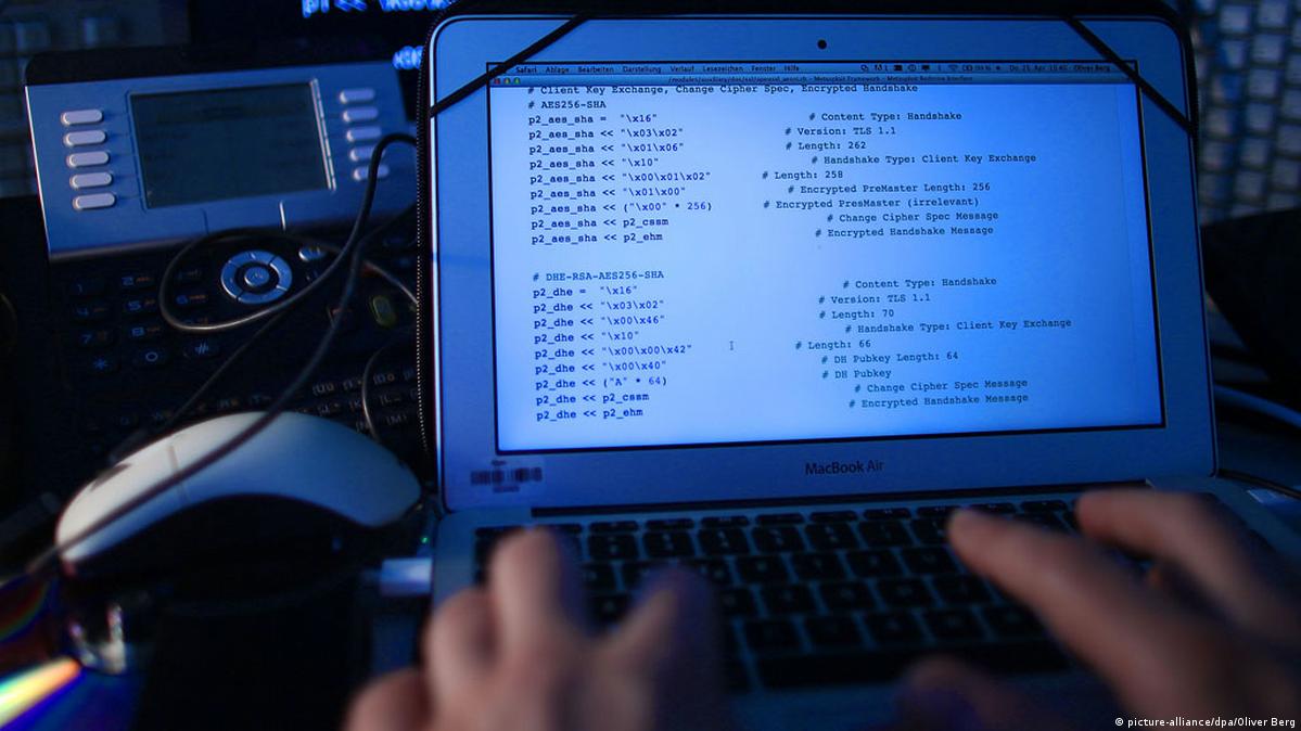 Computer crime – DW – 03/11/2015