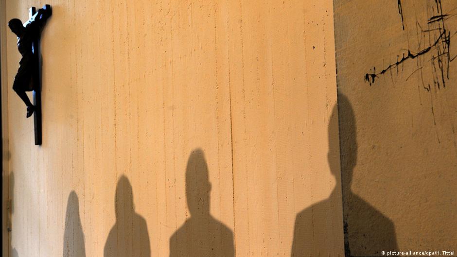 German priest gets six years in prison for sexual abuse – DW – 02/06/2015