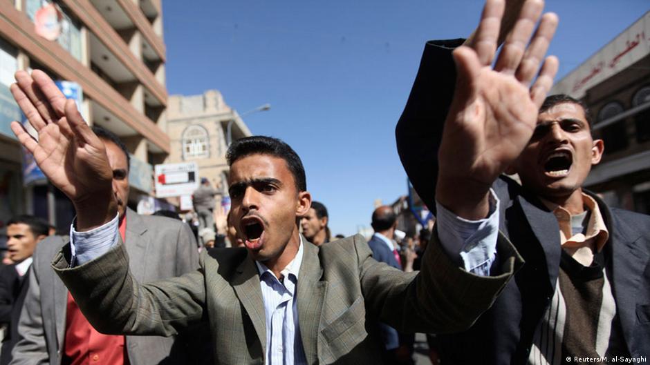 Large anti-Houthi protest in Yemen