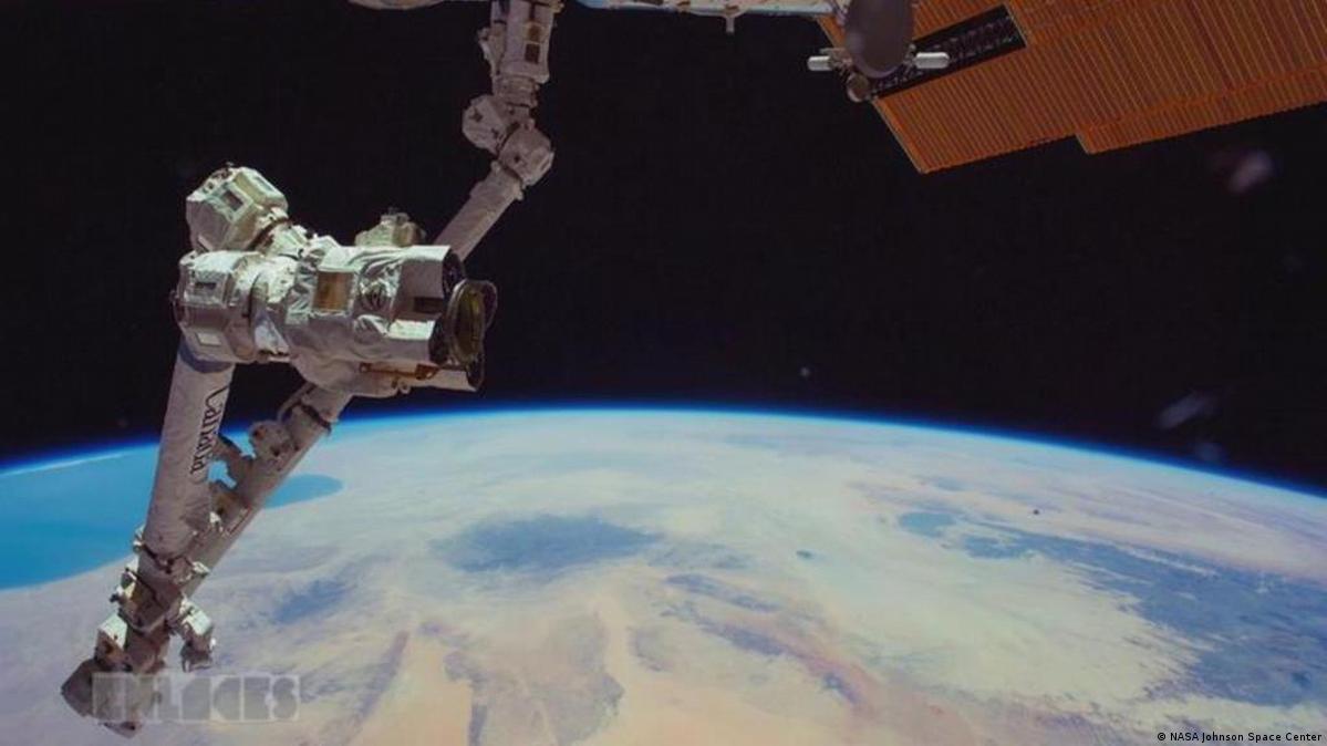 Exit: Journey to Space – DW – 05/15/2015