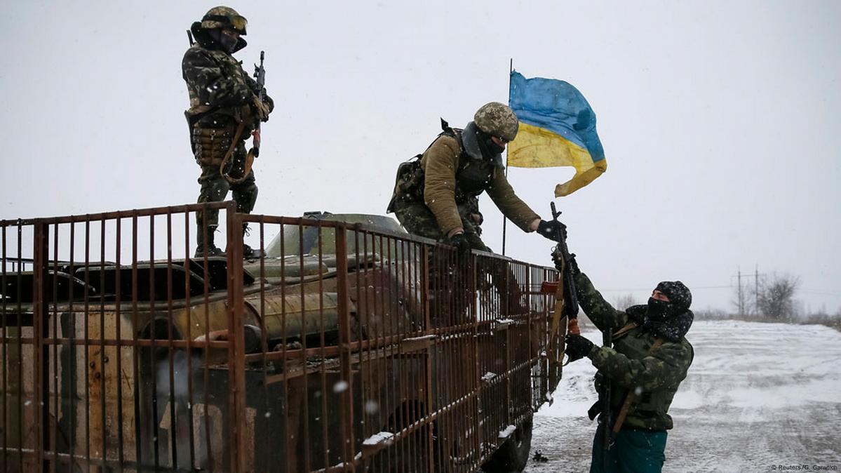 Ukraine Rebels Withdrawing Weapons Dw 03 07 2015