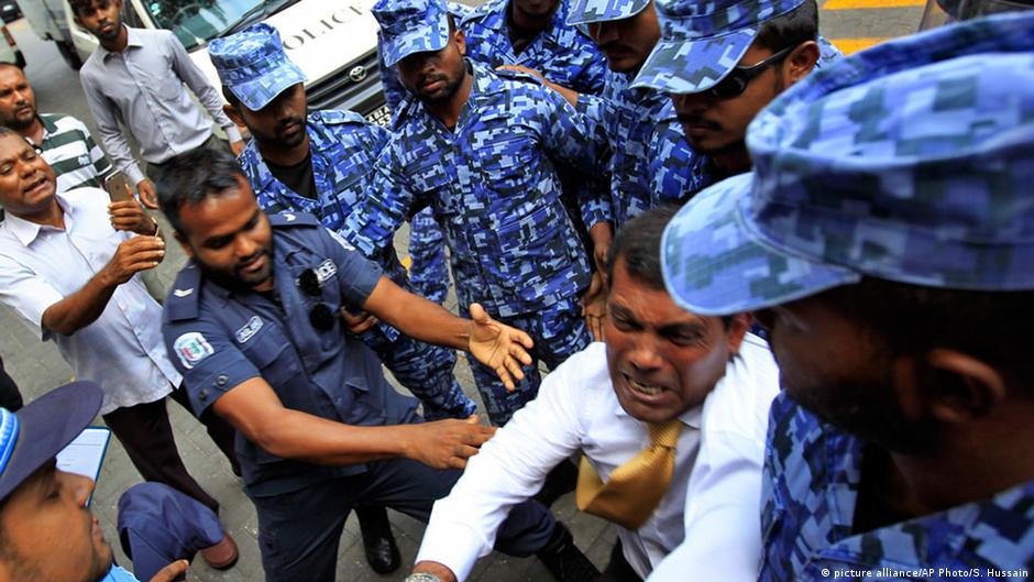 Dozens of protesters arrested after clashes in the Maldives – DW – 02 ...