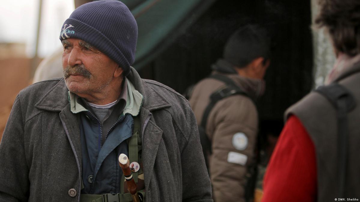 Activists: Hundreds of Syrian Christians flee IS
