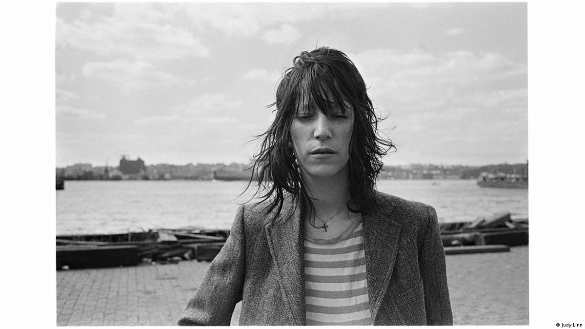Judy Linn exibe fotos inéditas de Patti Smith – DW – 04/03/2015