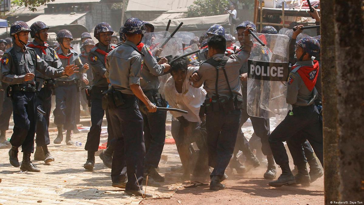 Crackdown in Myanmar – DW – 03/11/2015