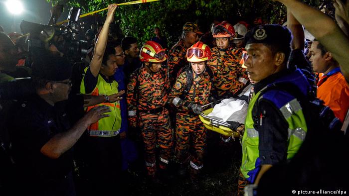 Malaysia helicopter crash kills senior politician, premier's aide | DW ...