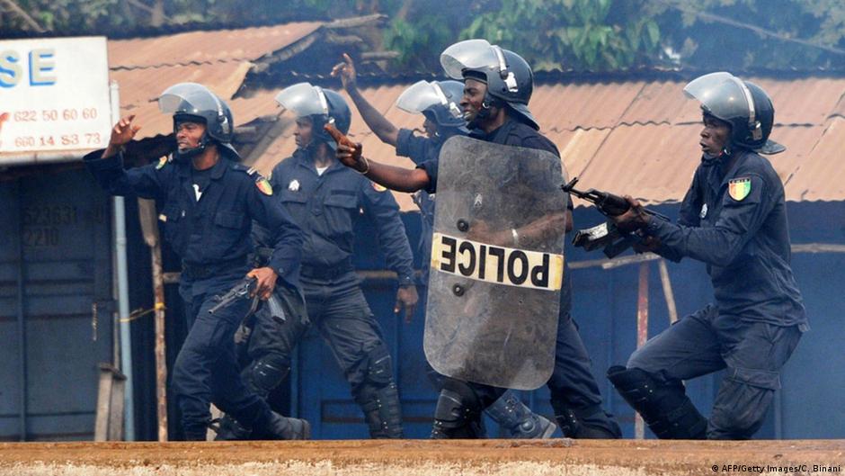 Violent protests in Guinea – DW – 04/15/2015