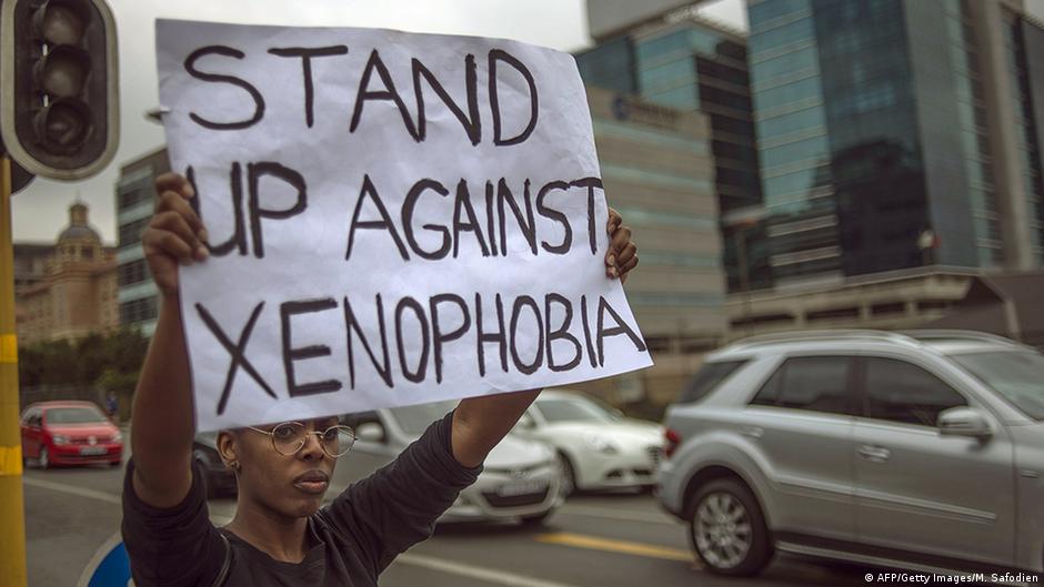 Anti-immigrant attacks taint 'rainbow nation' – DW – 04/24/2015