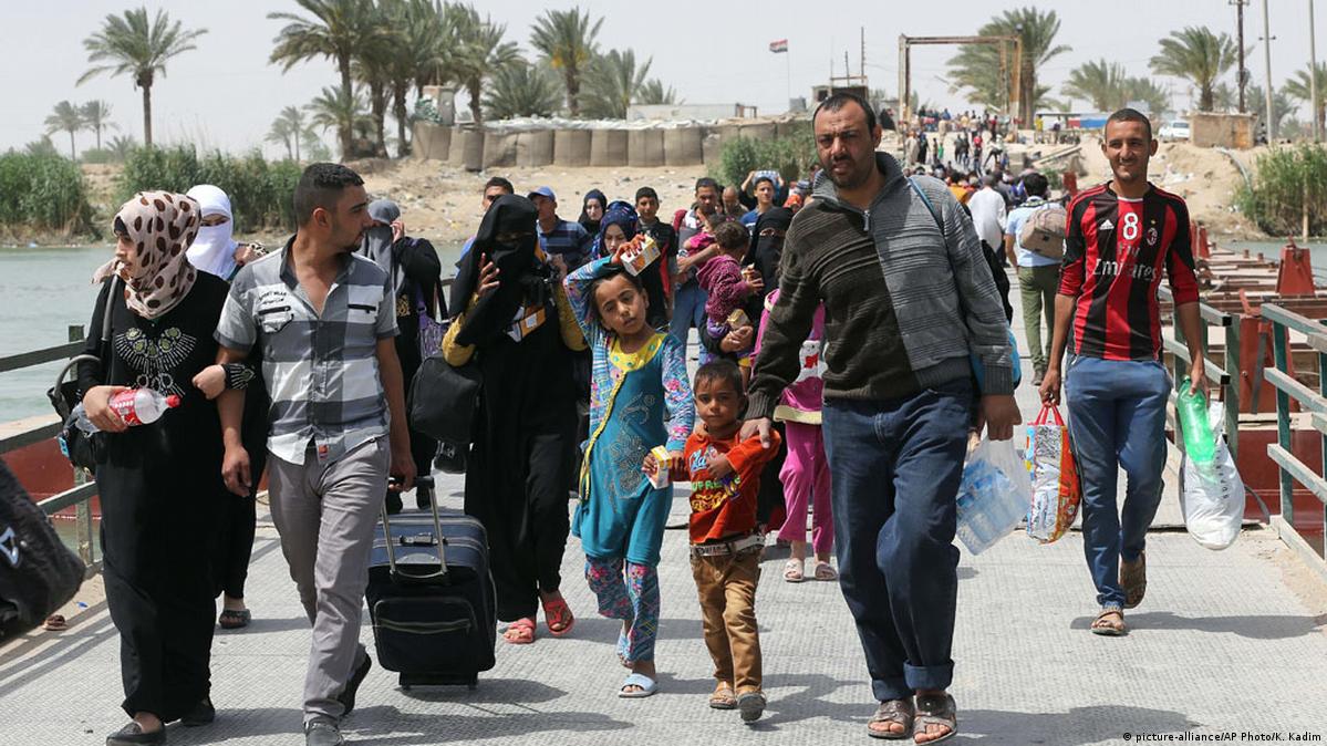 UN: Thousands flee latest 'IS' advance – DW – 04/19/2015