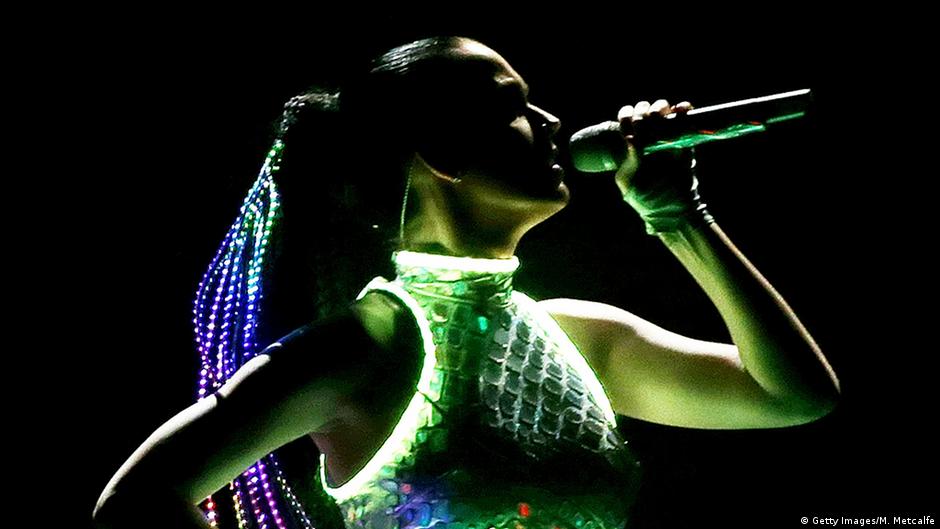 The most followed artists on Twitter (in millions) – DW – 03/22/2016