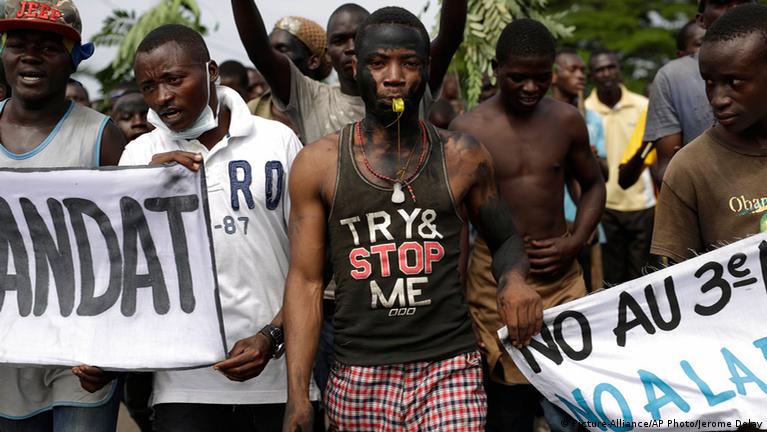 Interview: Burundi's Ex-President Ndayizeye – DW – 05/04/2015