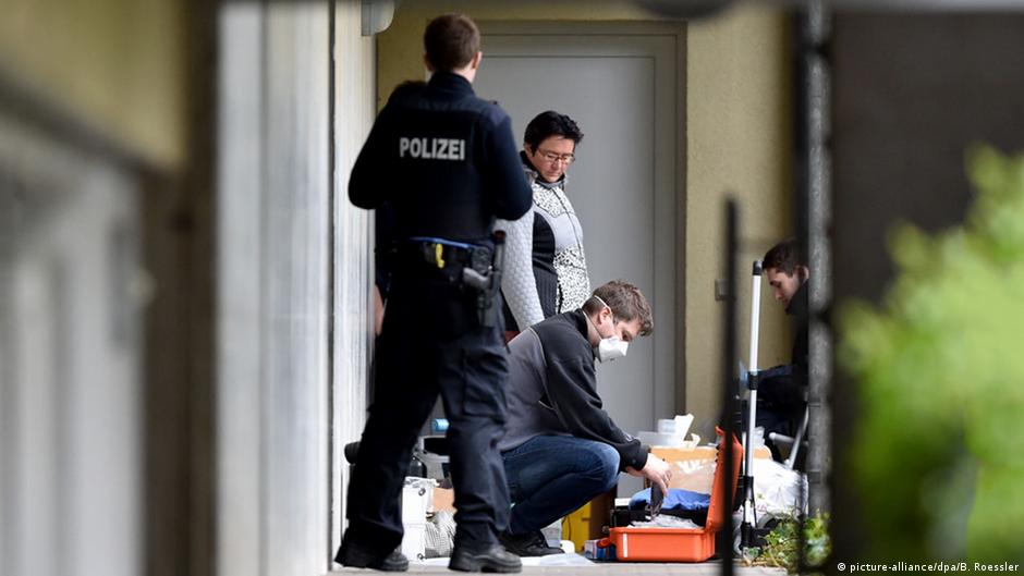 Bomb plot suspects had extremist videos – DW – 05/02/2015