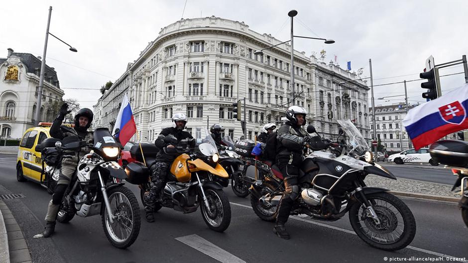 Putinist Night Wolves in Vienna – DW – 05/03/2015